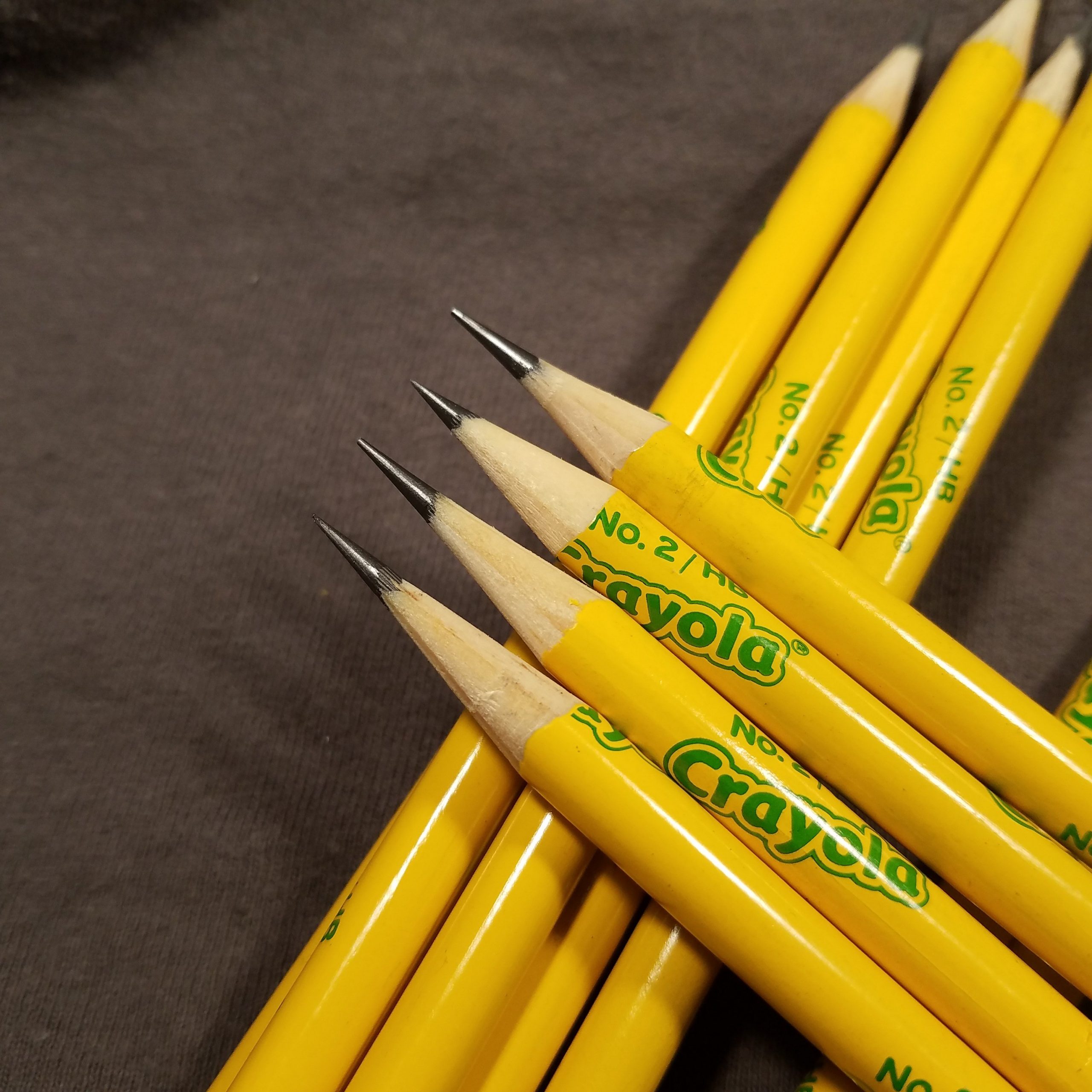 Review: Crayola Graphite No.2/HB Pencils | Comfortable Shoes Studio