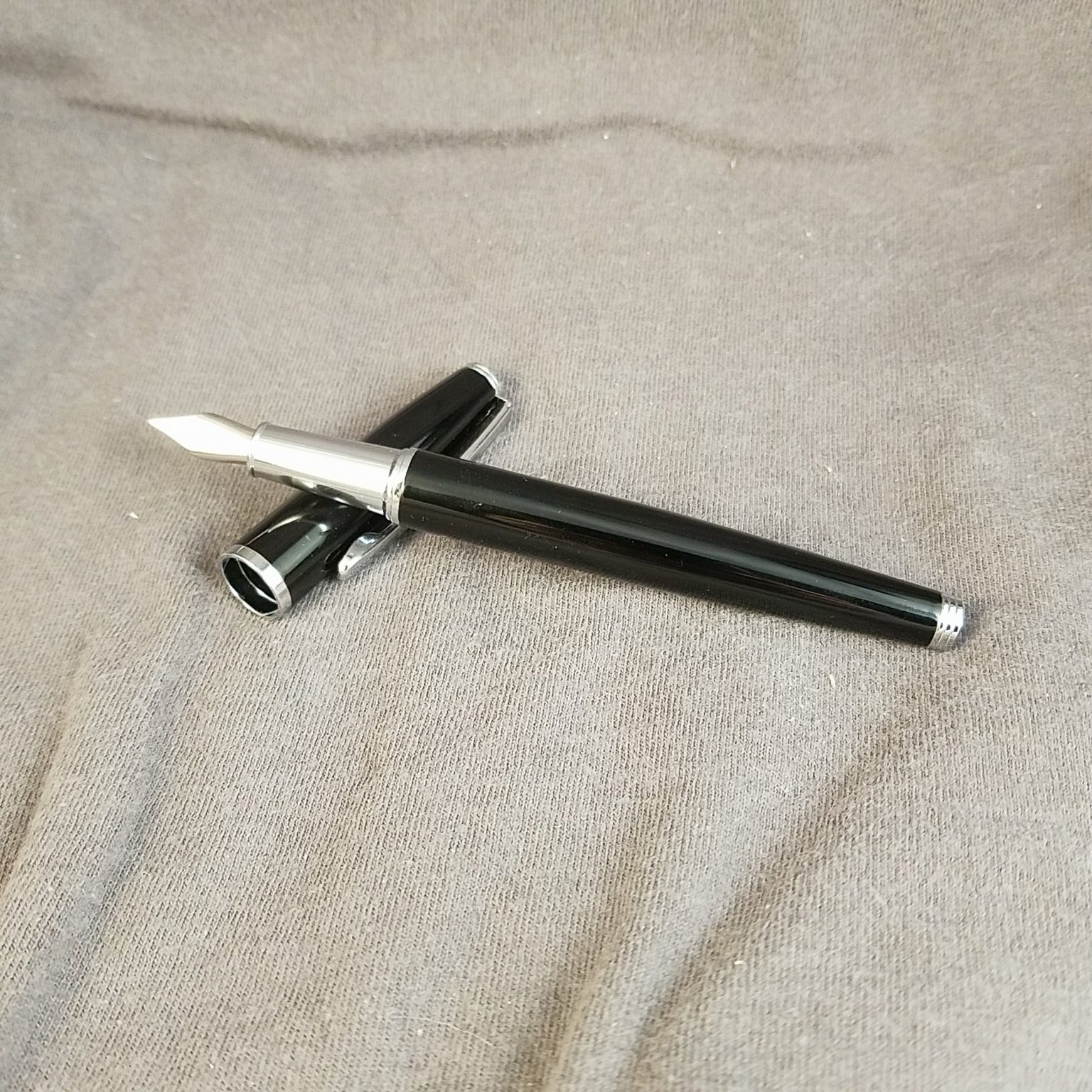 Review: Amazon Basics Fountain Pen | Comfortable Shoes Studio