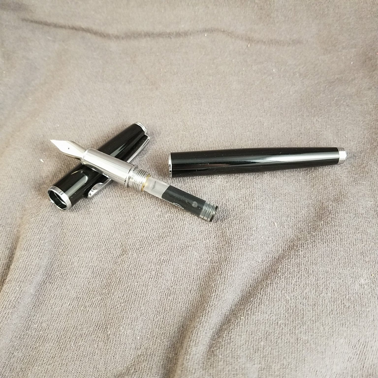 Review: Amazon Basics Fountain Pen | Comfortable Shoes Studio